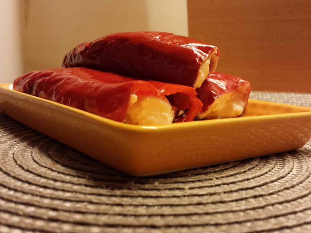 Piperies florinis gemistes me tiri – poivrons farcis au fromage
